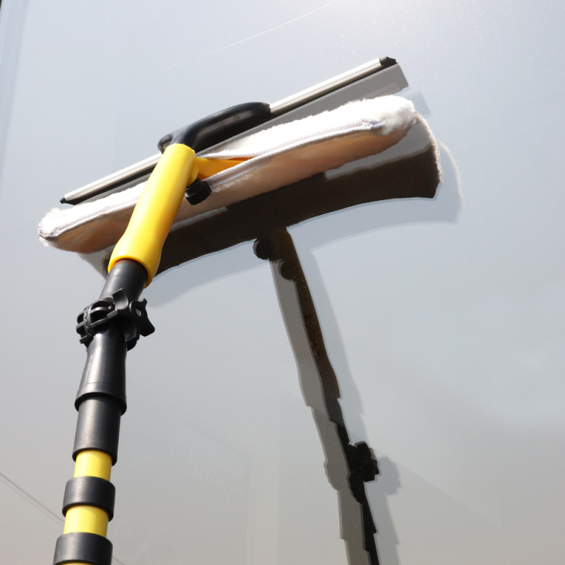 3.5M Telescopic Window Cleaner | Bonningtons